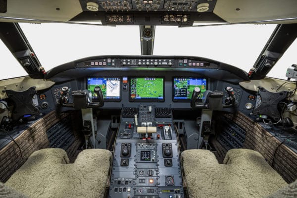Duncan Aviation Delivers Challenger 604 with Collins Aerospace Pro Line ...